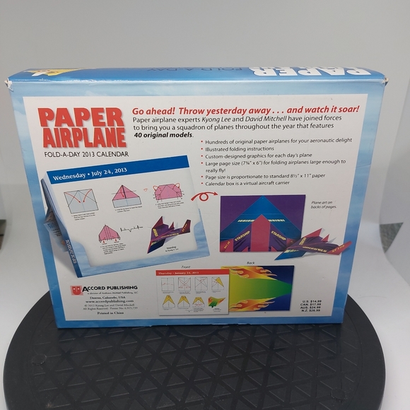 Toys | Paper Airplane Foldaday 213 Calendar By David Mitchell And Kyong ...